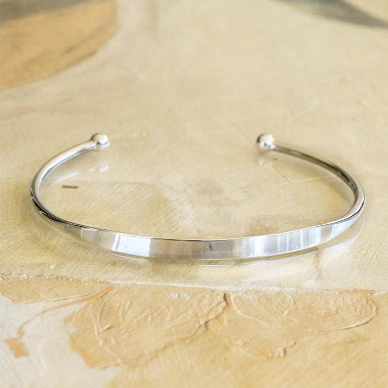 4mm Plain Cuff | Petals Australia